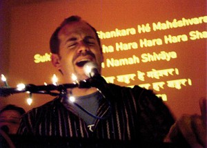 Dave Stringer & Band In A Night Of Wild Kirtan - Byron Bay Blog